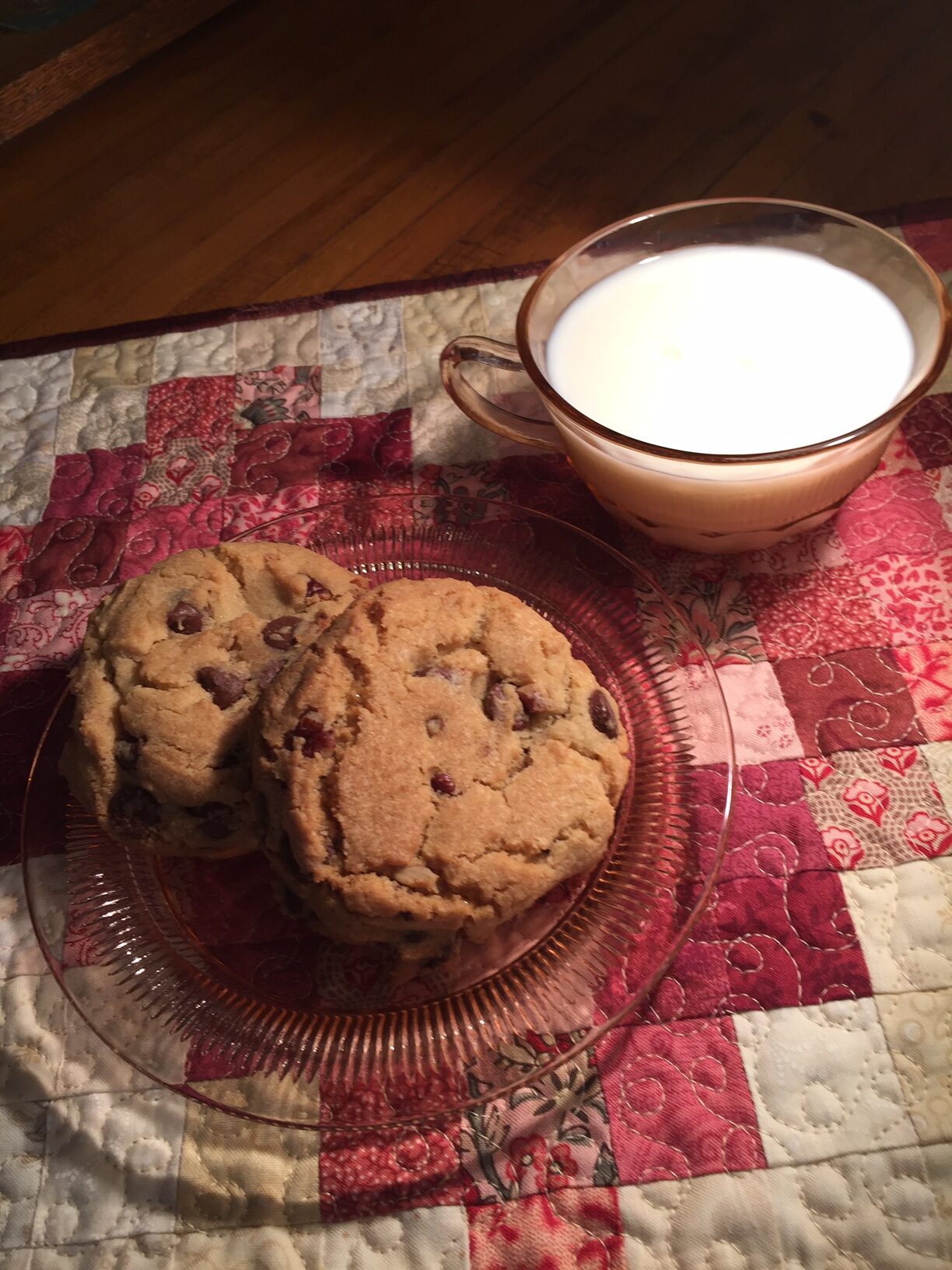 Easy Chocolate Chip Cookie Recipe ~ from Mary and Polly! - lakegirlquilts