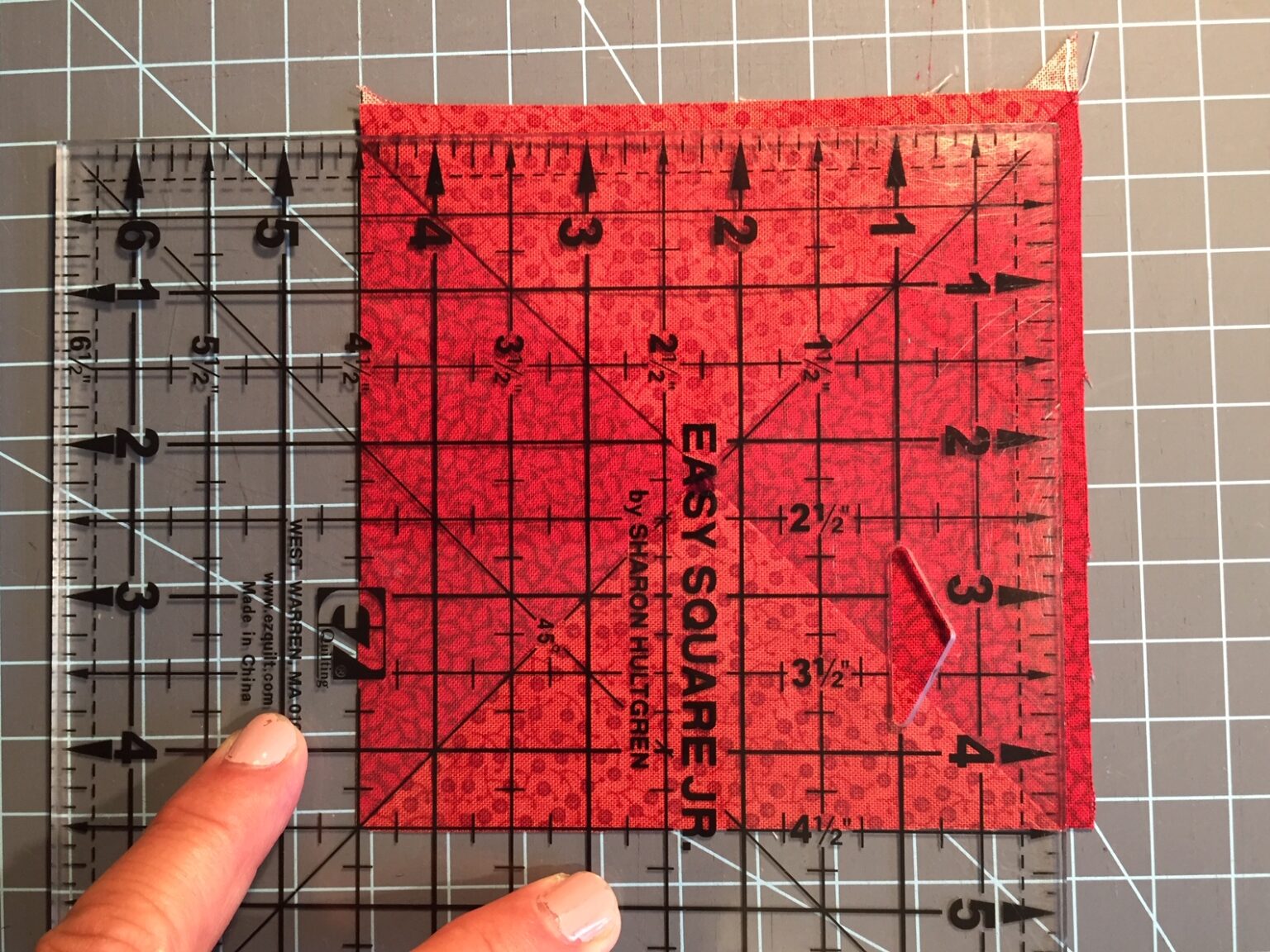 Easy Quarter Square Triangle Blocks for Beginners - lakegirlquilts