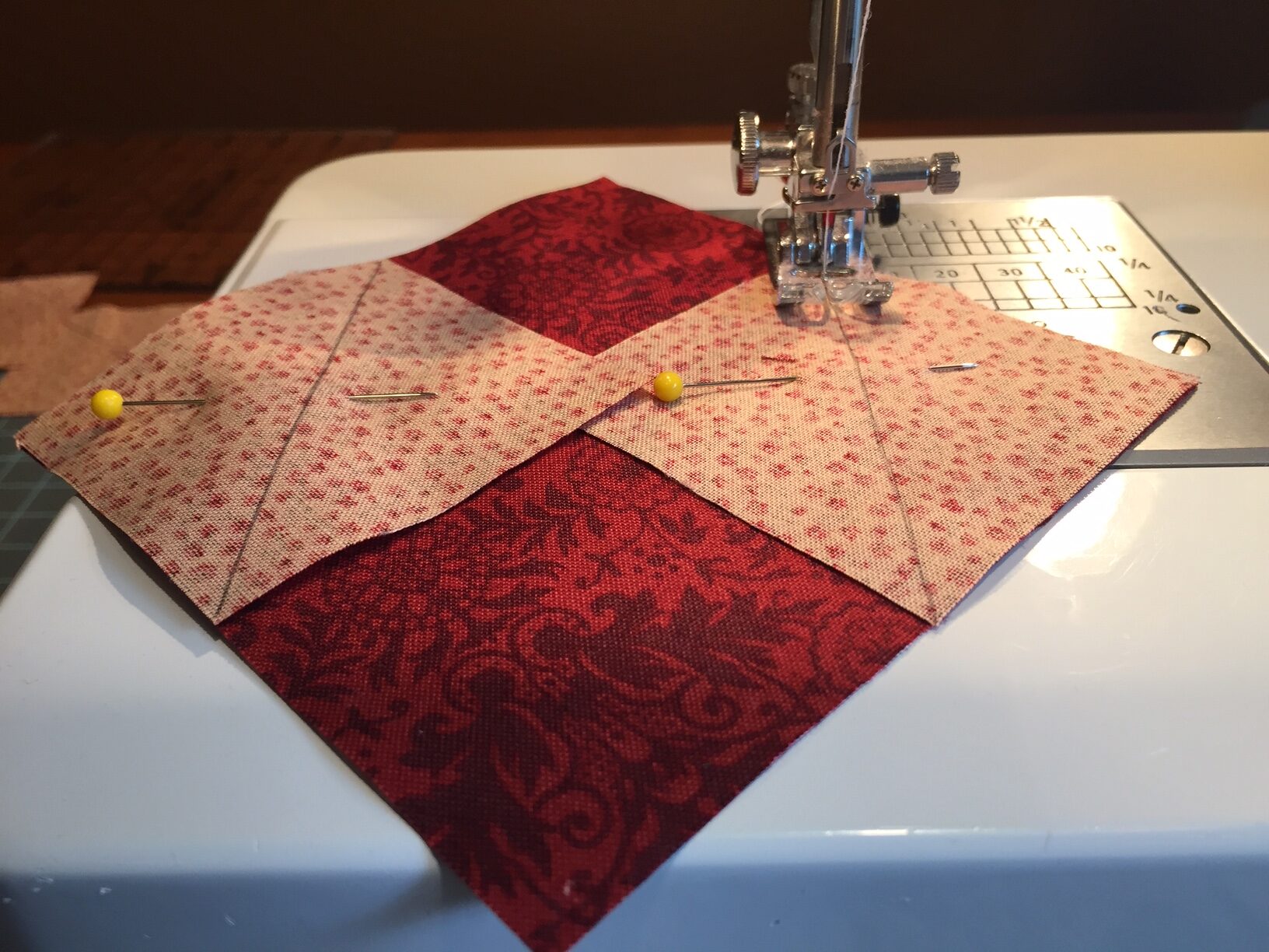 How to Make a Square in a Square Quilt Block for Beginners - lakegirlquilts