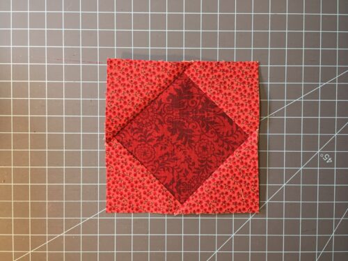 How to Make a Square in a Square Quilt Block for Beginners - lakegirlquilts