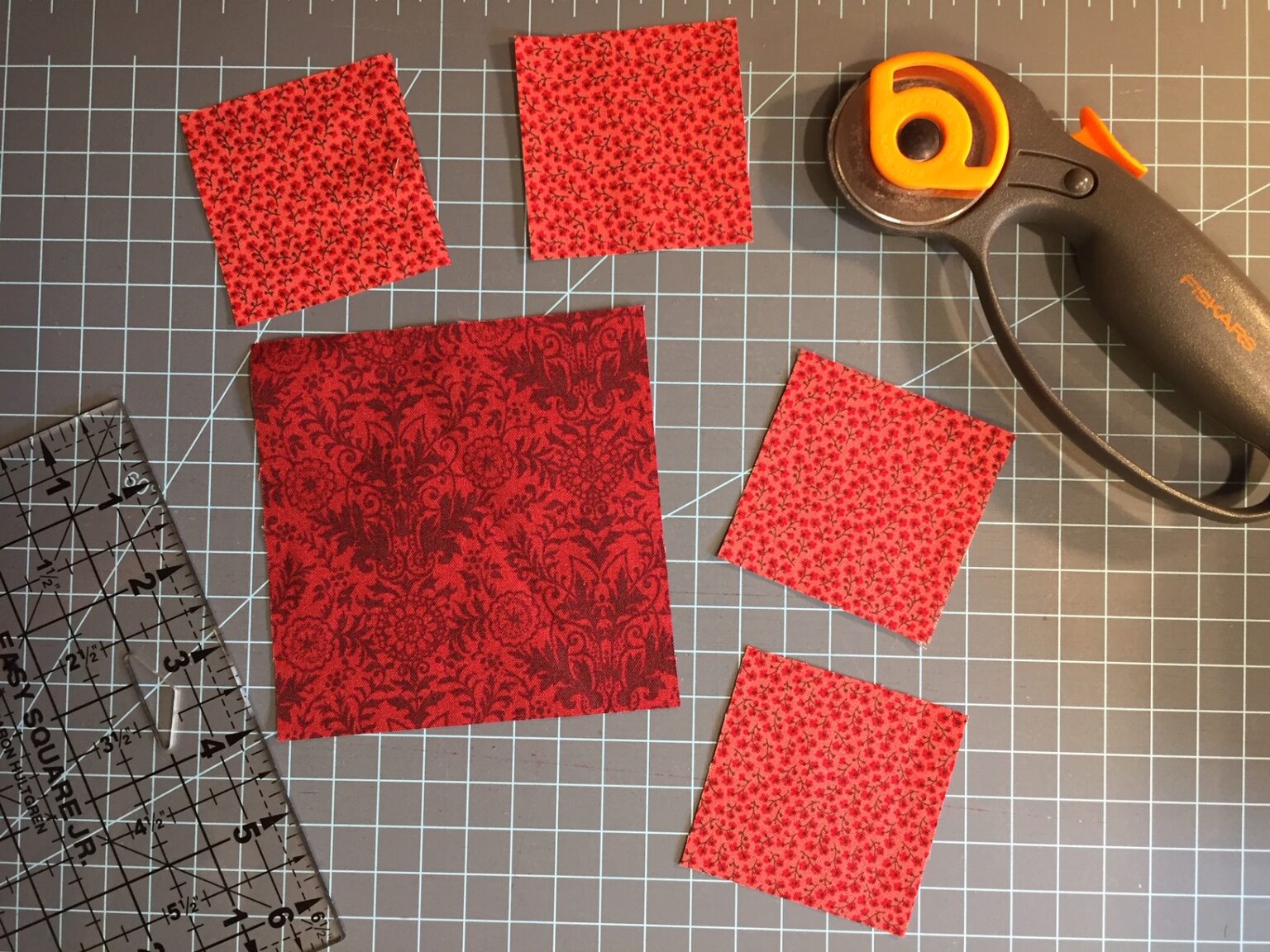 How to Make a Square in a Square Quilt Block for Beginners - lakegirlquilts