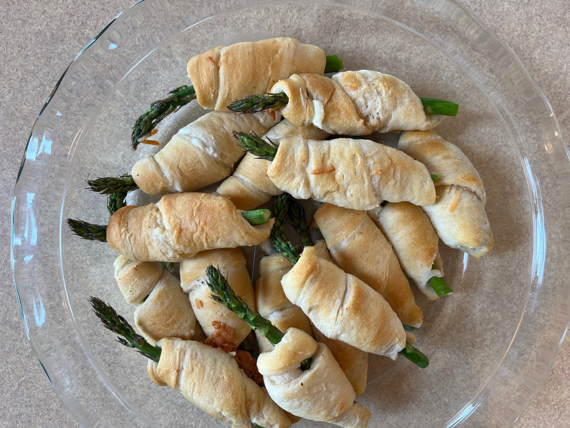 Cheesy Asparagus Roll Ups - lakegirlquilts