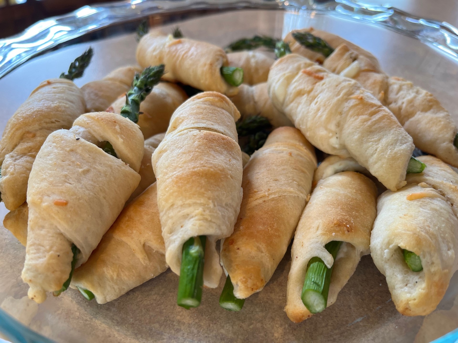 Cheesy Asparagus Roll Ups - lakegirlquilts