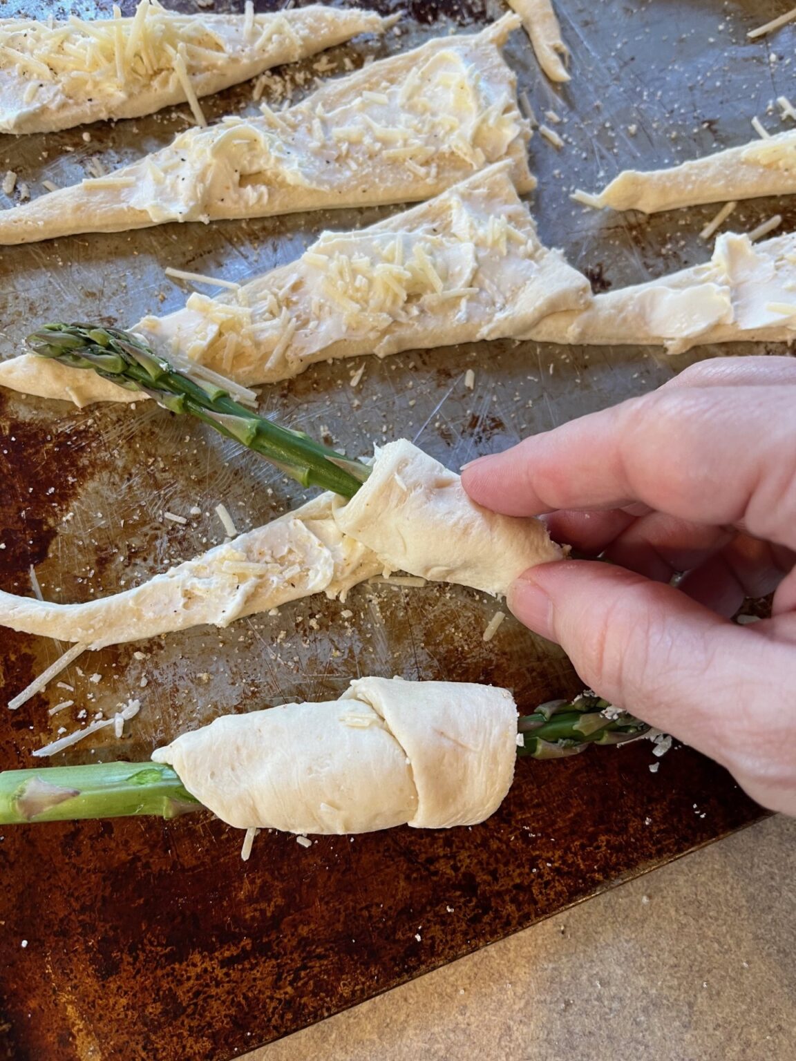Cheesy Asparagus Roll Ups - lakegirlquilts