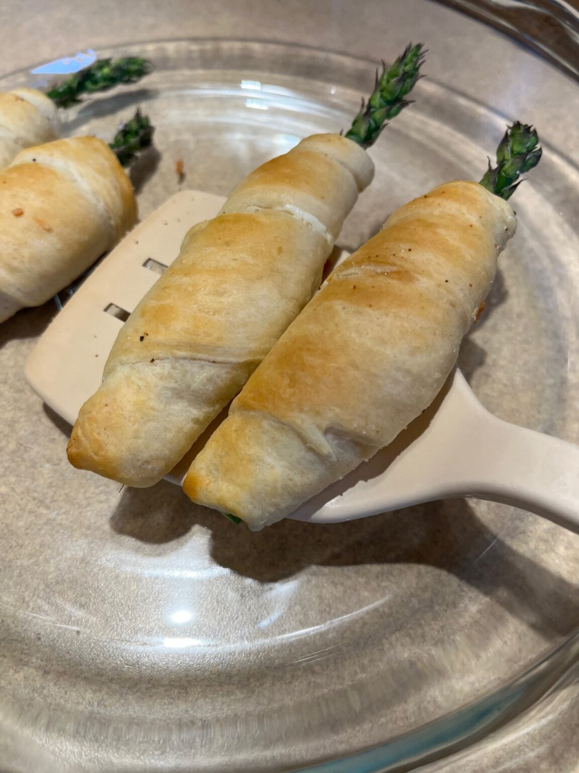 Cheesy Asparagus Roll Ups - lakegirlquilts