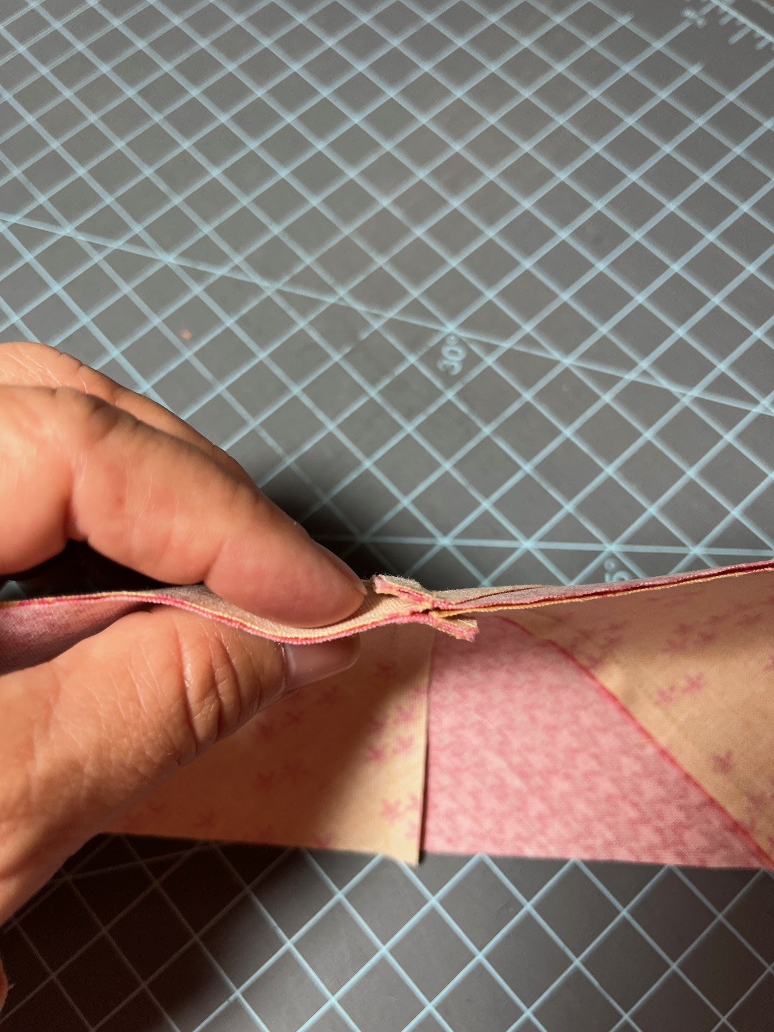 Easy Pinwheel Quilt Block for Beginners - lakegirlquilts